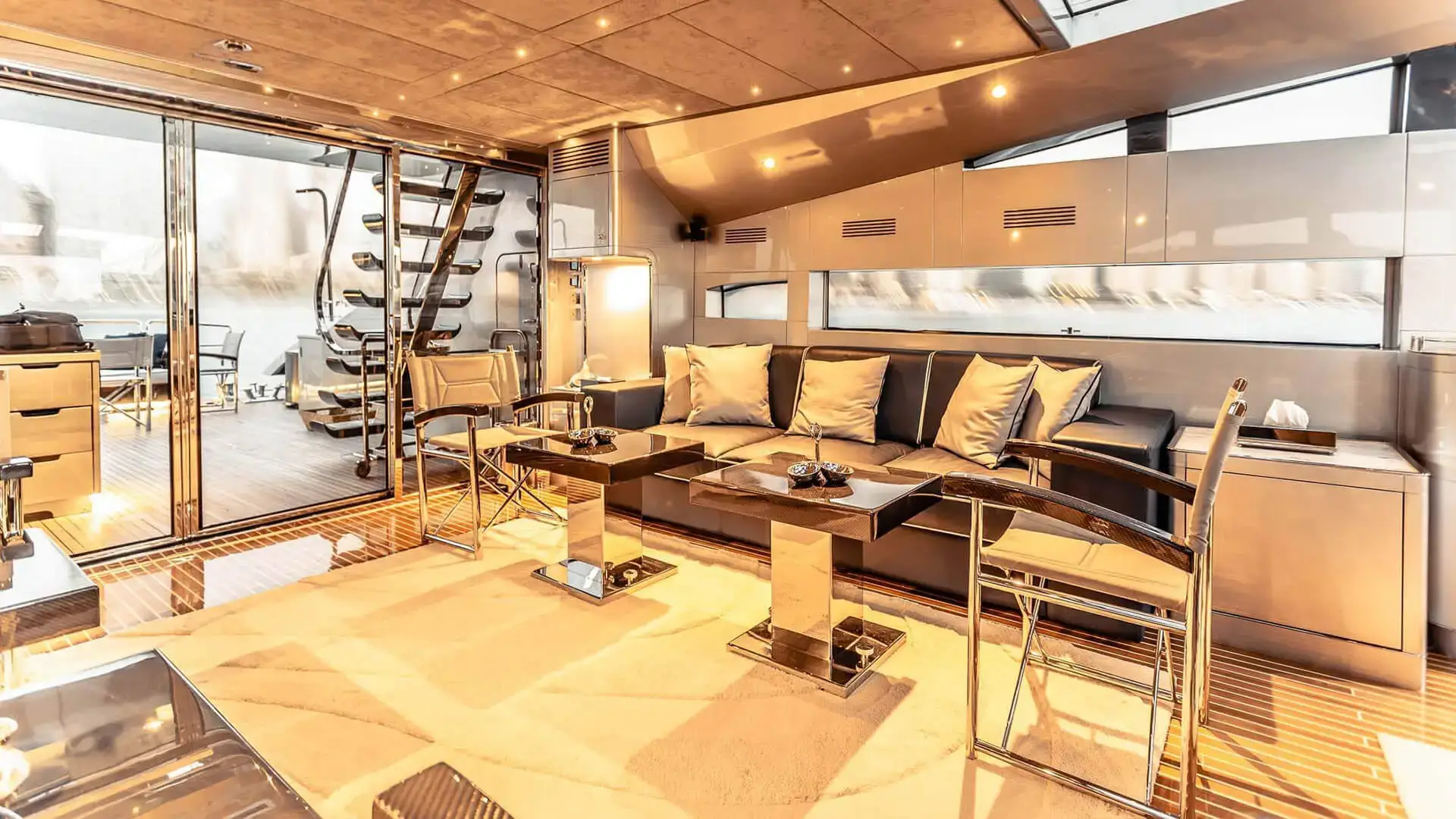 ELITE LADY MAIA 108 FT | ELITE PEARL CHARTER